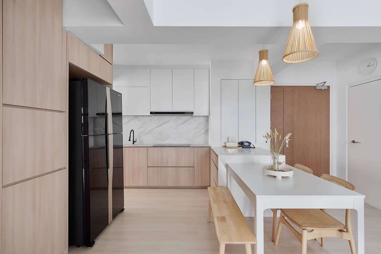 Sleek Minimalist Kitchens: Redefine Your Space